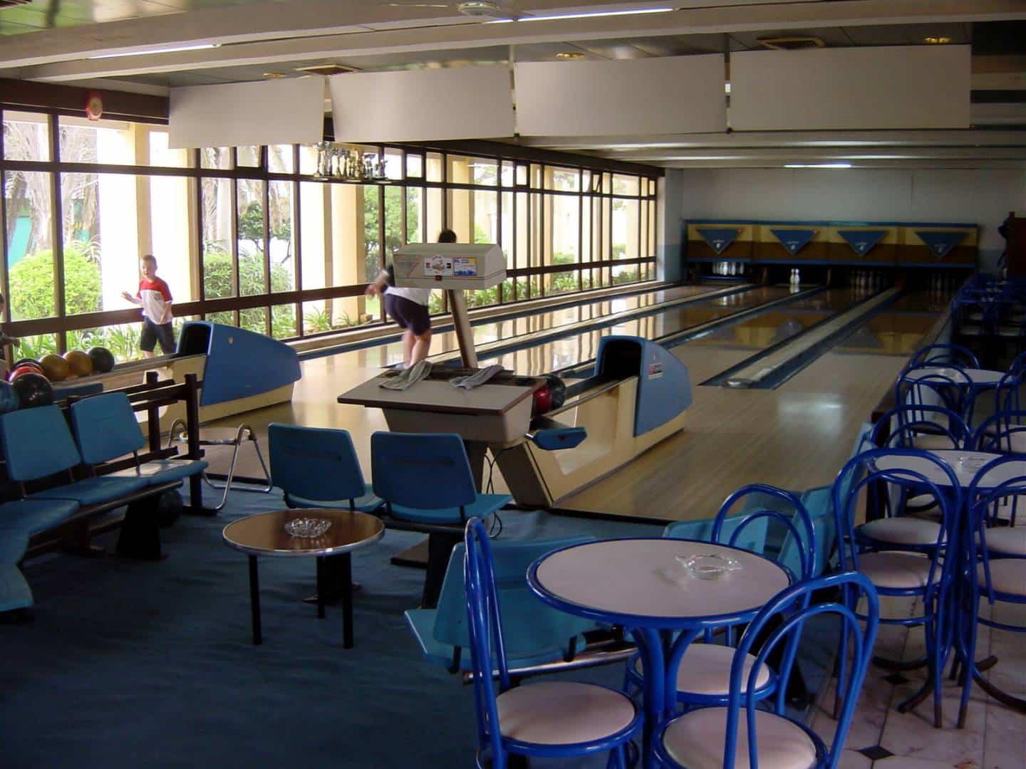 Faire bowling à Marseille en famille : très bonne idée